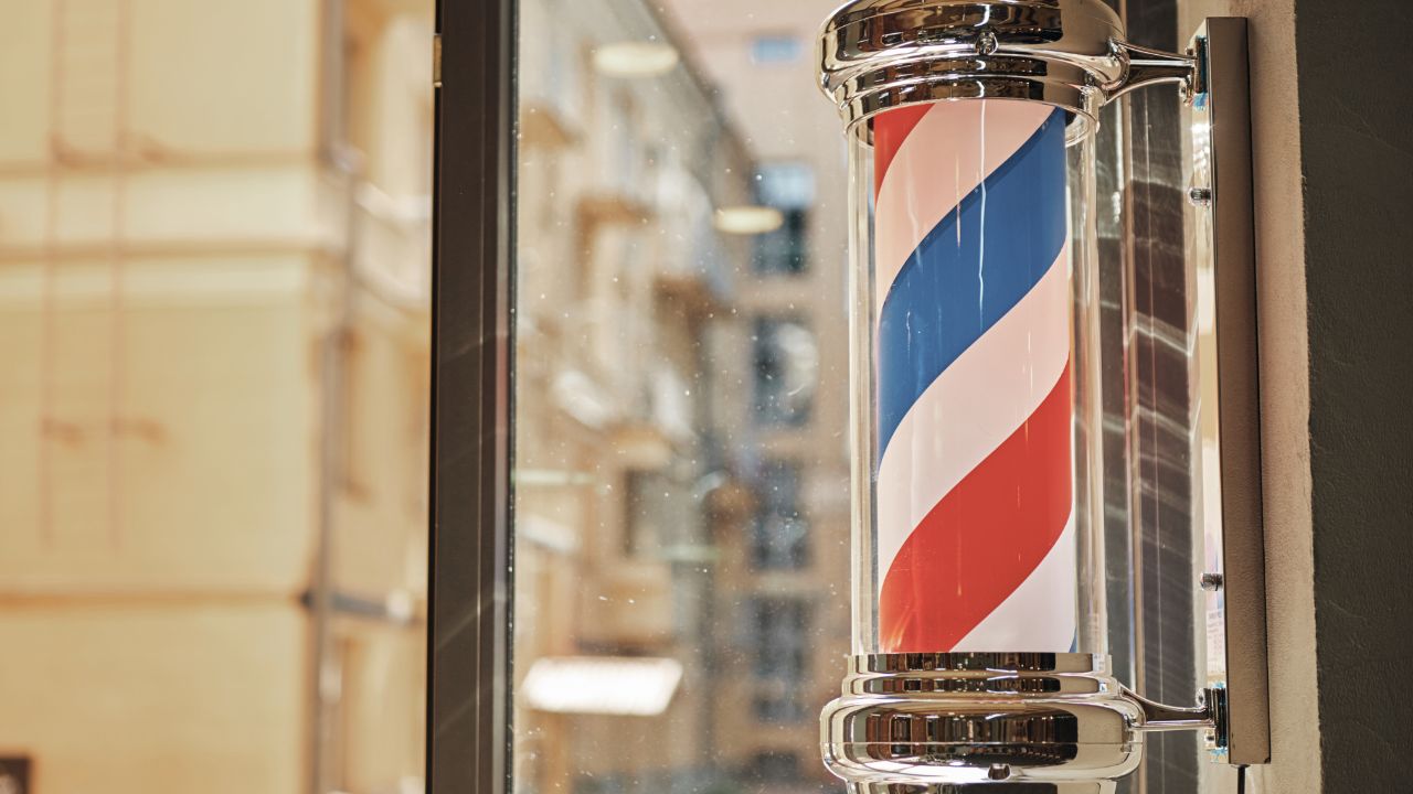 Finding The Best Barber Shop For Your Hair Needs - Arwen